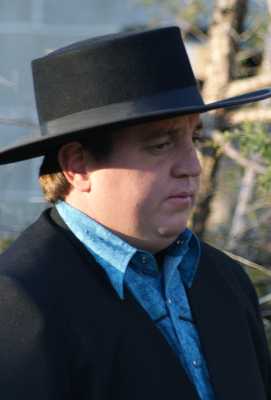 Mafia Amish (Series): Paraíso E04 | Programación de TV en Argentina | mi.tv