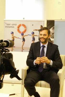 Testimonio Series Mi Amigo El Papa Roberto E393 Programación De Tv