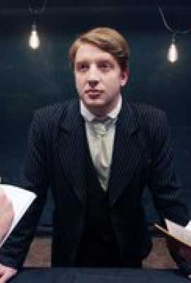 American Titans - Construindo uma Nação (Séries): Edison x Tesla S01 ...