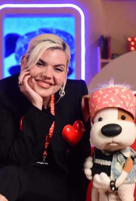 Bookaboo (Séries): Lá Fora - Klara Castanho S01 E08 | Programação de TV ...