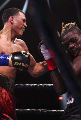 Boxe: David Benavidez x Kyrone Davis | Programação de TV | mi.tv