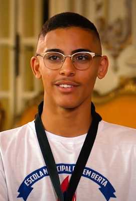 Como É Bom Tocar um Instrumento (Séries): Maria Eduarda e Moisés S01 ...