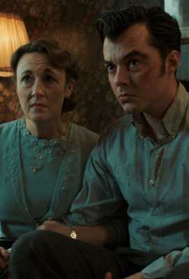 Pennyworth (Séries): The Lion and Lamb S02 E10 | Programação de TV | mi.tv