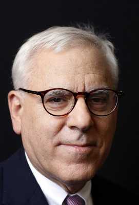 The David Rubenstein Show: Peer to Peer Conversations (Séries): Ray ...