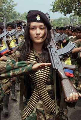 Las mujeres de las FARC (Series): Mujeres de las Farc E01 ...