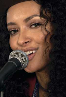 A Baeble NEXT Session with Kat Graham | Programación de TV en Colombia ...