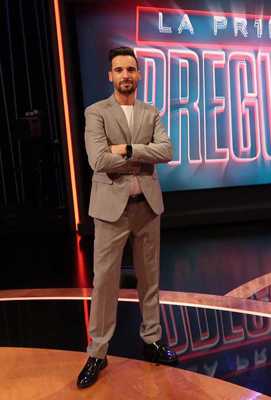 La primera pregunta (Series) E03 | Programación de TV en El Salvador ...